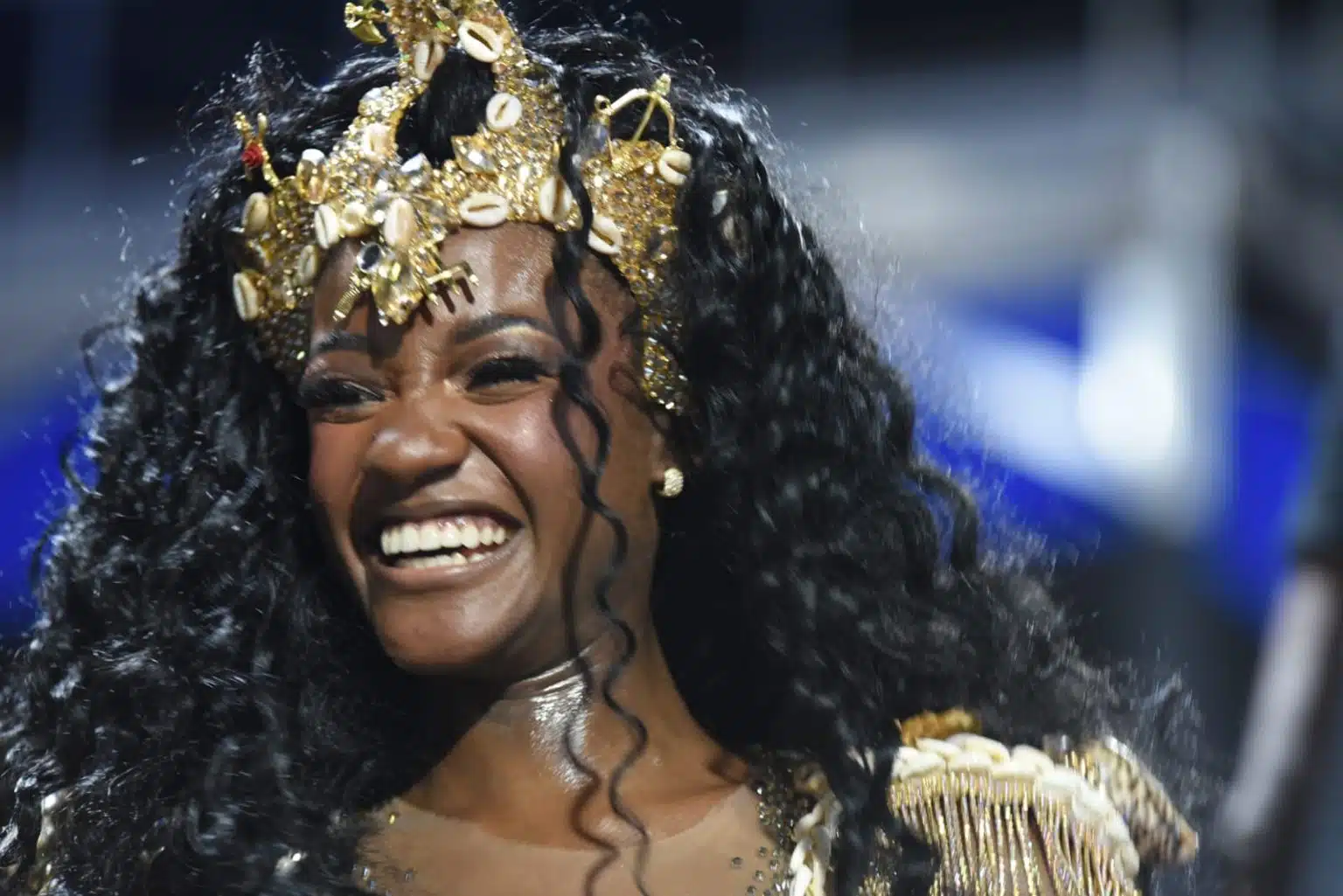 Na reta final da gravidez, Rainha da Beija-Flor dá aviso sobre o ...